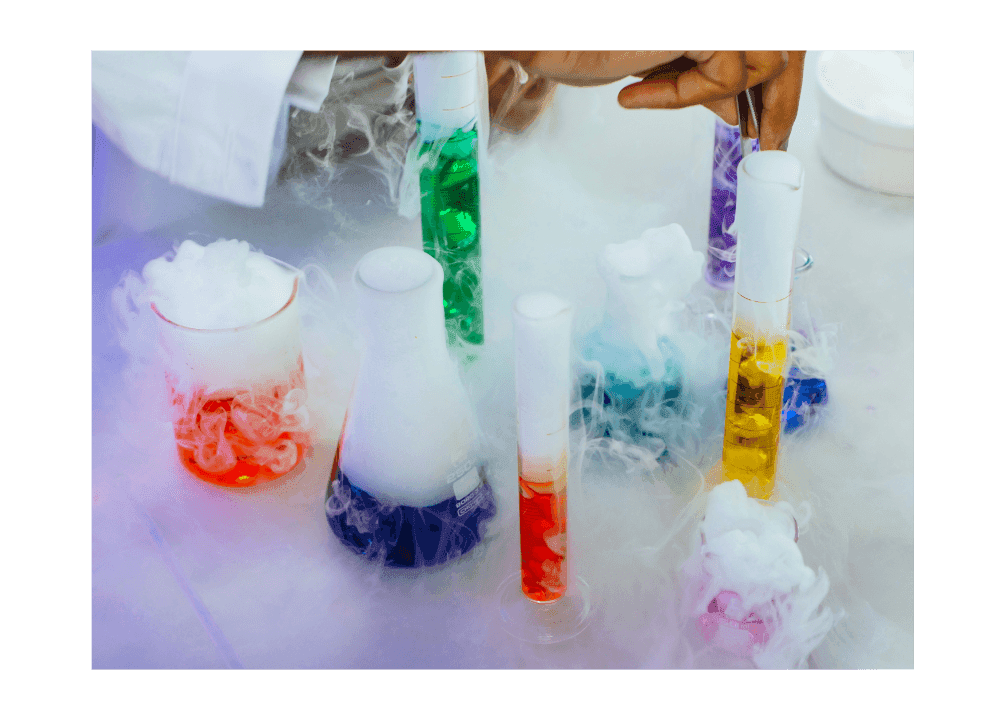 Pomysły na zabawy mikołajkowe - magiczny śnieg i suchy lód